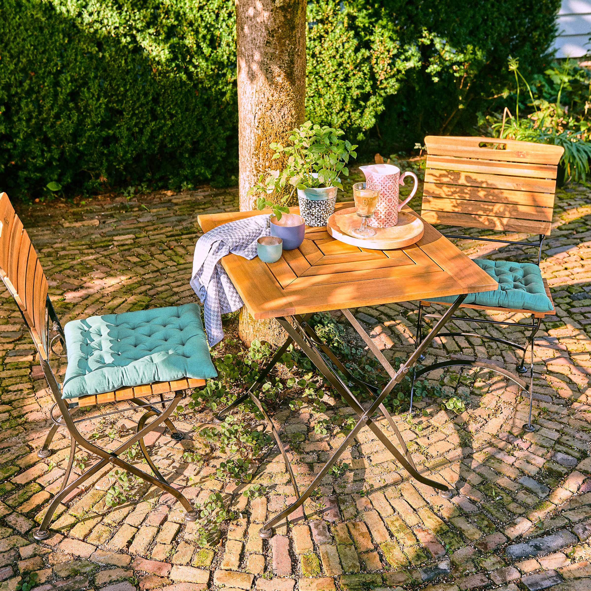 GARDEN STATE folding table - BUTLERS Malta